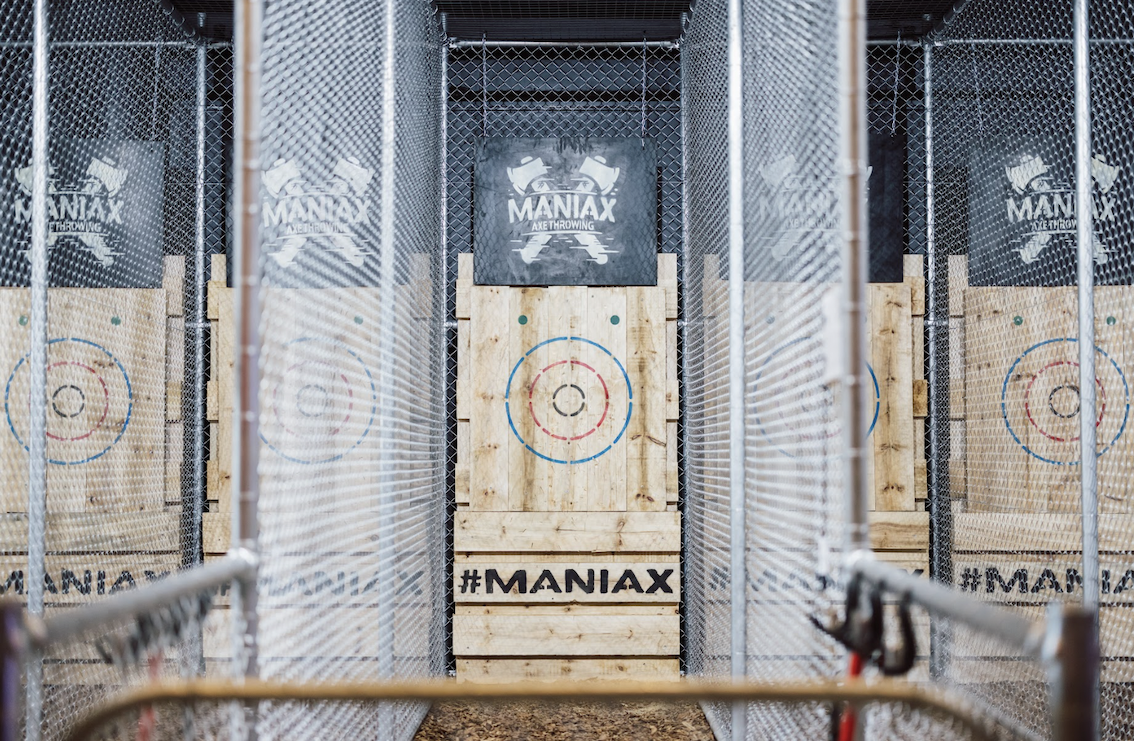 MANIAX - the ultimate axe-throwing experience in Surfers Paradise
